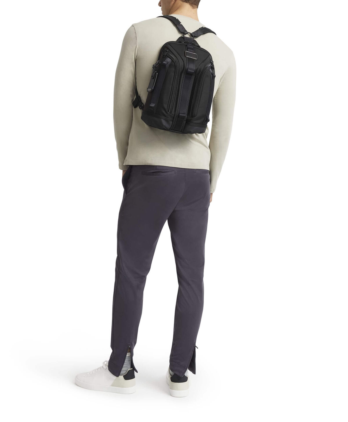 Alpha Bravo Knight Sling Black | TUMI Ireland Alpha Bravo Knight Sling Black | TUMI Ireland